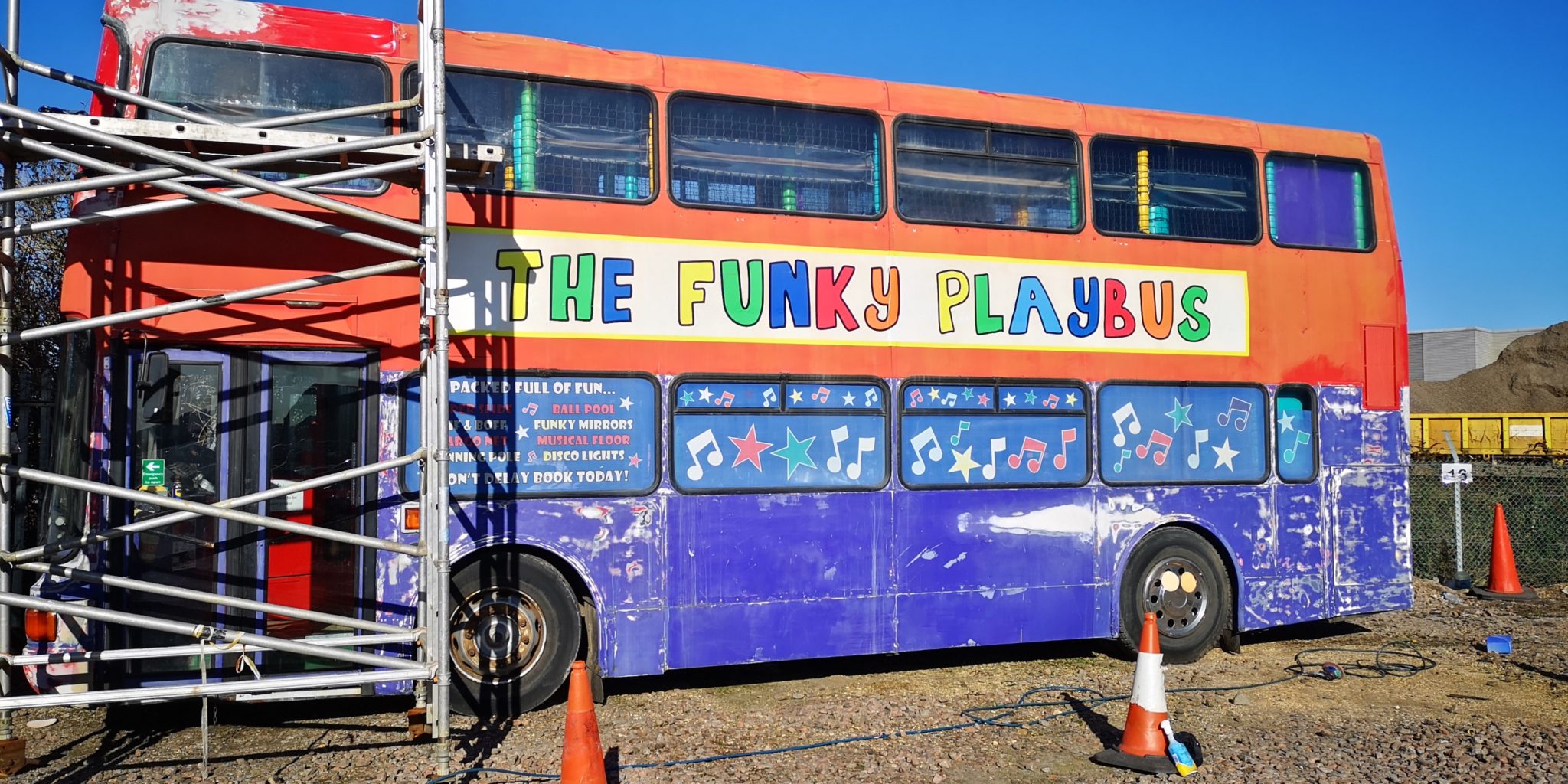 Funky Playbus Southampton | Play Bus Hampshire | Party Bus Southampton ...